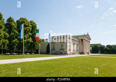 Koenigsplatz with Glyptothek, art museum for Greek and Roman sculptures ...