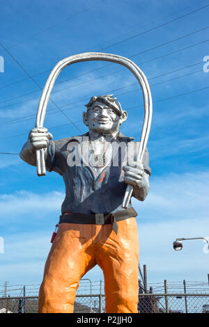 JOE MAGARAC STATUE AT ENTRANCE OF US STEEL CORPORATION EDGAR THOMSON ...