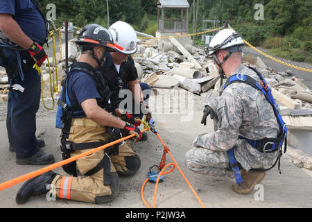A U.S. Soldier assigned to the 911th Technical Rescue Engineering ...