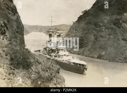 The Gaillard Cut in the Panama Canal crosses the Continental Divide and ...