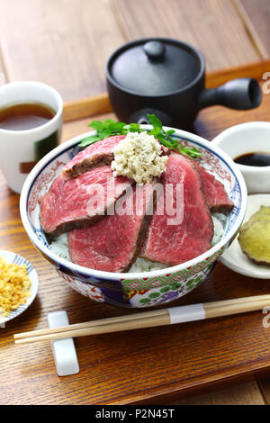 japanese roast beef bowl, roast beef on rice Stock Photo - Alamy