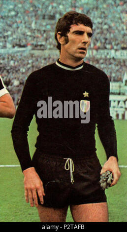 . Italiano: Il portiere di calcio italiano Massimo Piloni alla Juventus ...