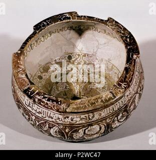 CERAMICA IRANI-CUENCO DE BARRO ROSADO S IX. Location: MUSEO ...