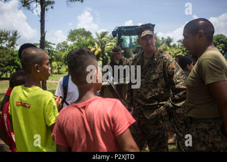 Marine Special Operations School officer awarded Bronze Star Medal with ...