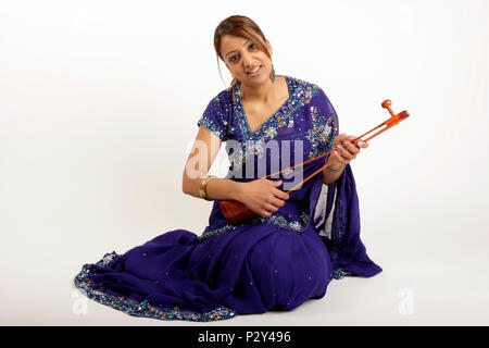 Gopichand, Indian single stringed instrument played by plucking the ...
