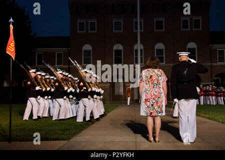 Debbie Paxton, wife of the Assistant Commandant of the Marine Corps ...
