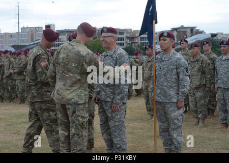 Lt. Col. Kurt Cyr, 1st Battalion (Airborne), 143rd Infantry Regiment ...