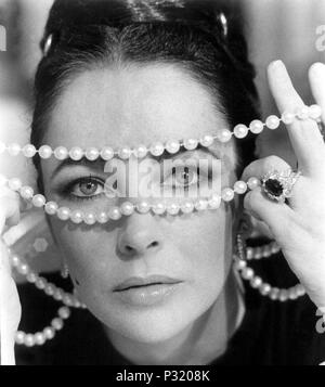 ASH WEDNESDAY, Elizabeth Taylor, 1973 Stock Photo - Alamy