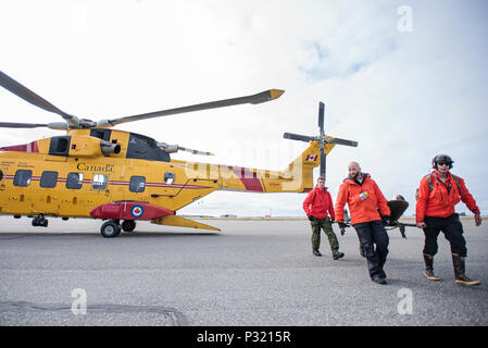 Coast Guard health services technicians assigned to Base Alameda ...