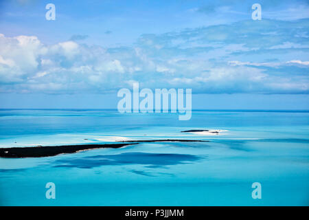 Caribbean, Bahamas, Exuma, turquoise waters and a white sand beach ...