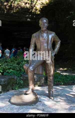 Jack Daniel's statue and spring, Lynchburg (Moore Country), Tennessee ...
