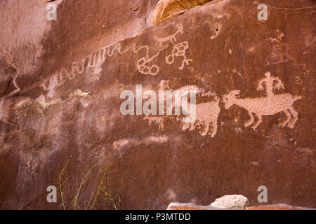Prehistoric Ancestral Puebloan petroglyphs in San Juan County in ...