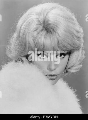 Original Film Title: THE MONEY TRAP. English Title: THE MONEY TRAP ...