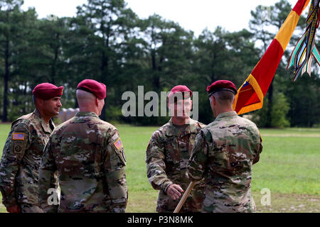 Col. Christopher Moretti, 82nd Airborne Division Artillery Commander ...