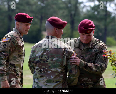 Col. Christopher Moretti, 82nd Airborne Division Artillery Commander ...