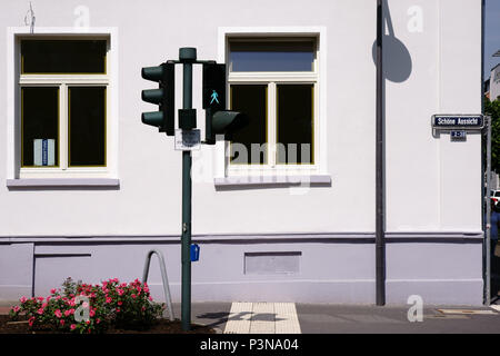 Traffic Light Casts Shadows Stock Photo - Alamy