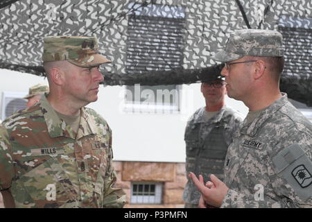 Command Sgt. Maj. James Wills, U.S. Army Reserve Command, and Soldiers ...