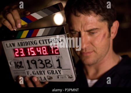 Gerard Butler on Film Shoot for BOUNTY in New York City Stock Photo - Alamy