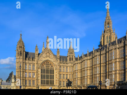 The Old Palace Yard with the equestrian statue of Richard I. in front ...