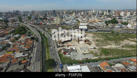 Imagem aérea da construção da Nova Prefeitura de Osasco e da antiga ...