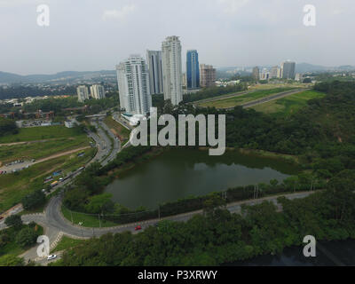 Foto aérea do Parque Ecológico de Barueri Stock Photo - Alamy