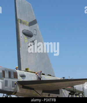 B-52H Stratofortress tail number 61-0009, nicknamed "Damage Inc. II ...