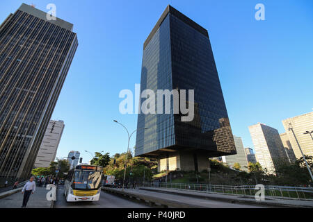 Vista do Prédio do BNDES no Centro do Rio. O imponente edifício está ...
