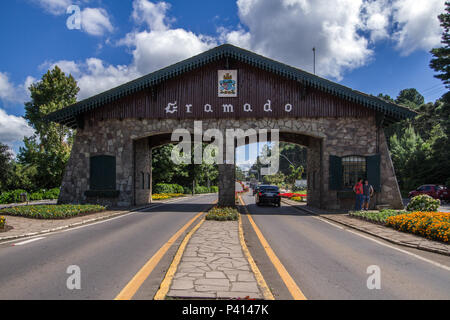 Portico de Gramado, estilo bávaro,entrada da cidade de Gramado,Gramado ...