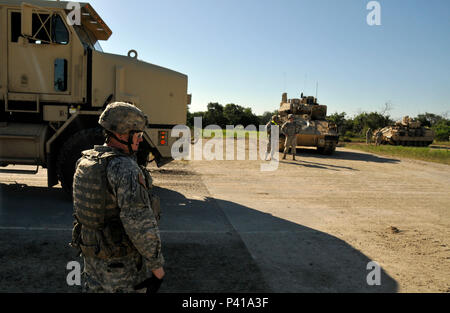 Soldiers from 96th Transportation Company (TC), 553D Combat Sustainment ...