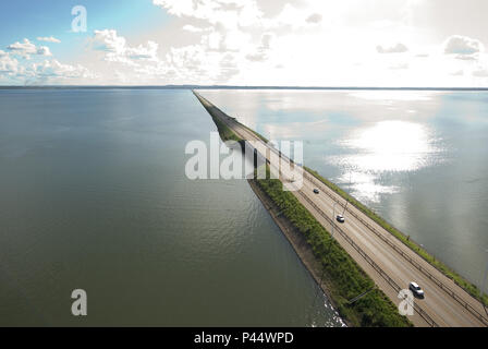 Ponte Fernando Henrique Cardoso, Rio Tocantins, Lago UEH Lajeado, BR ...