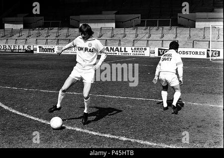 Allan Clarke training 1974 Leeds United Stock Photo - Alamy