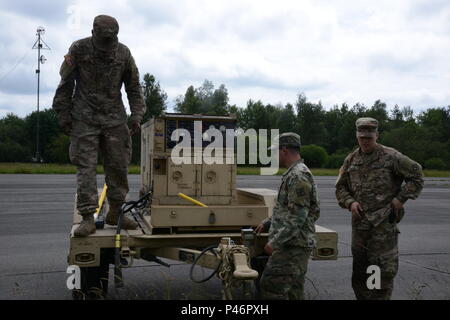 Belgian Soldiers of 6th Group CIS (Communication and Information ...