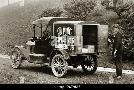 Eleuthère Irénée du Pont was a French-American chemist and ...