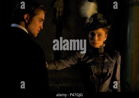 ROBERT PATTINSON, KRISTIN SCOTT THOMAS, BEL AMI, 2011 Stock Photo - Alamy