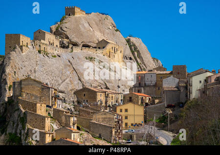 Castle, Sperlinga, Sicily, Italy Stock Photo - Alamy