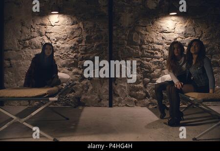 Original Film Title: SPLIT. English Title: SPLIT. Film Director: M ...