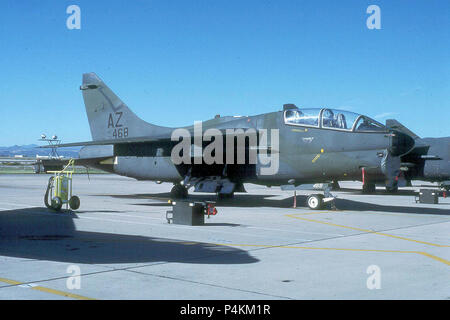 152d Tactical Fighter Squadron A-7K Corsair II 80-0287 Stock Photo - Alamy