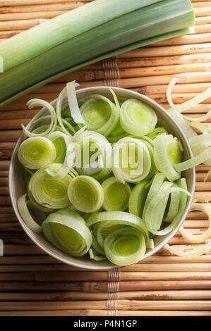 Leek, sliced, Allium porrum Stock Photo - Alamy