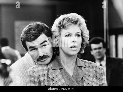 BURT REYNOLDS, KATHLEEN TURNER, SWITCHING CHANNELS, 1988 Stock Photo ...