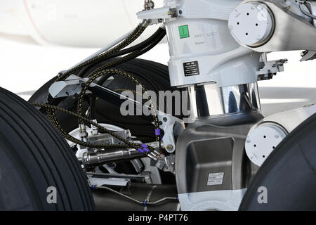 Lufthansa, Airbus , A350-900, A350, Suspension, main landing gear ...