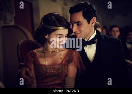 ALI AND NINO, l-r: Adam Bakri, Maria Valverde, 2016 Stock Photo - Alamy