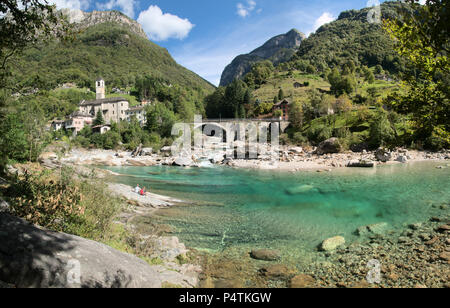 Teal waters of the Versasca River in Ticino (Italian Switzerland Stock ...