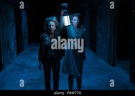 INSIDIOUS: THE LAST KEY (2018) LIN SHAYE SPENCER LOCKE BRUCE DAVISON ...