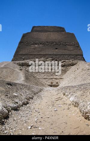 Egypt. Step Pyramid Meidum. Old Kingdom. 4th Dynasty. Lower Egypt Stock ...