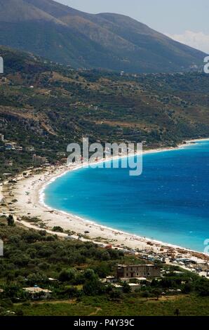 Borsh beach with turquoise water sea in Albania Stock Photo - Alamy