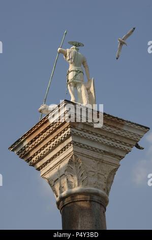 Statue of Saint Theodore of Amasea in Piazza San Marco, Venice, Italy ...