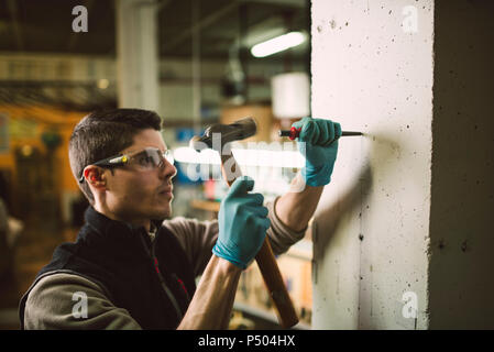 experienced man making a wall Stock Photo - Alamy