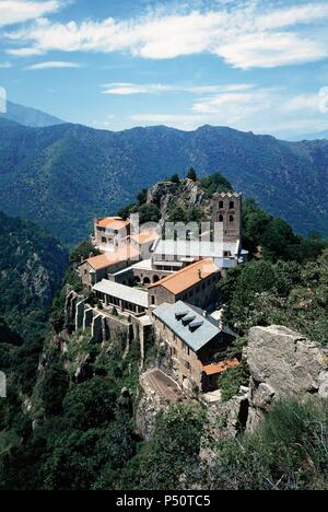 Mount Canigou in Southern France Stock Photo - Alamy