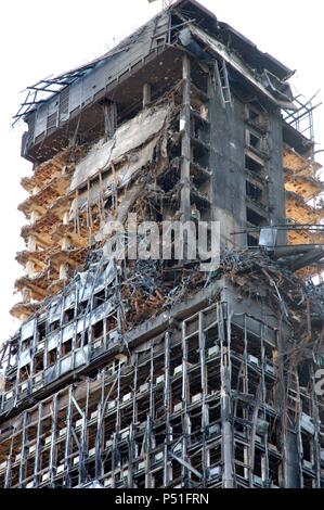 Aspecto del EDIFICIO WINDSOR tras el incendio. (FEBRERO 2005). MADRID. España Stock Photo - Alamy