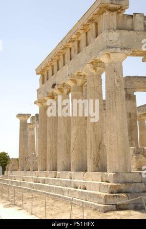 Doric order column of the Temple of Aphaia a symbolic Archaic landmark ...